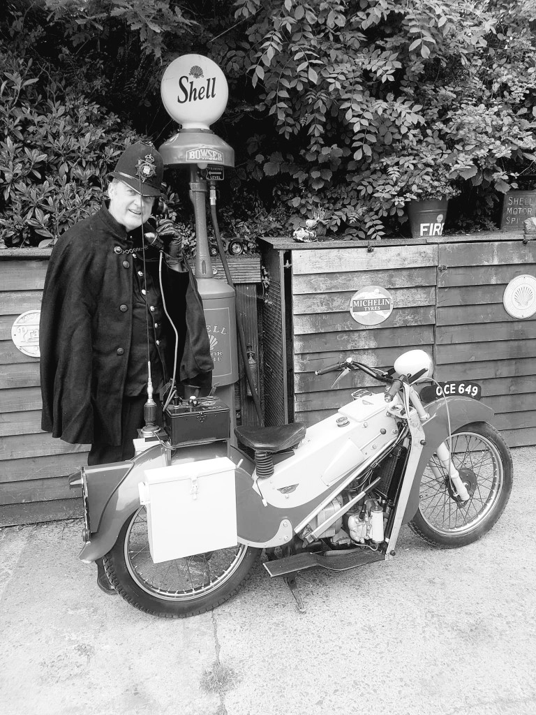 Noddy bike 1955 LE VELOCETTE 200cc hand start | Page 2 | UKGSer